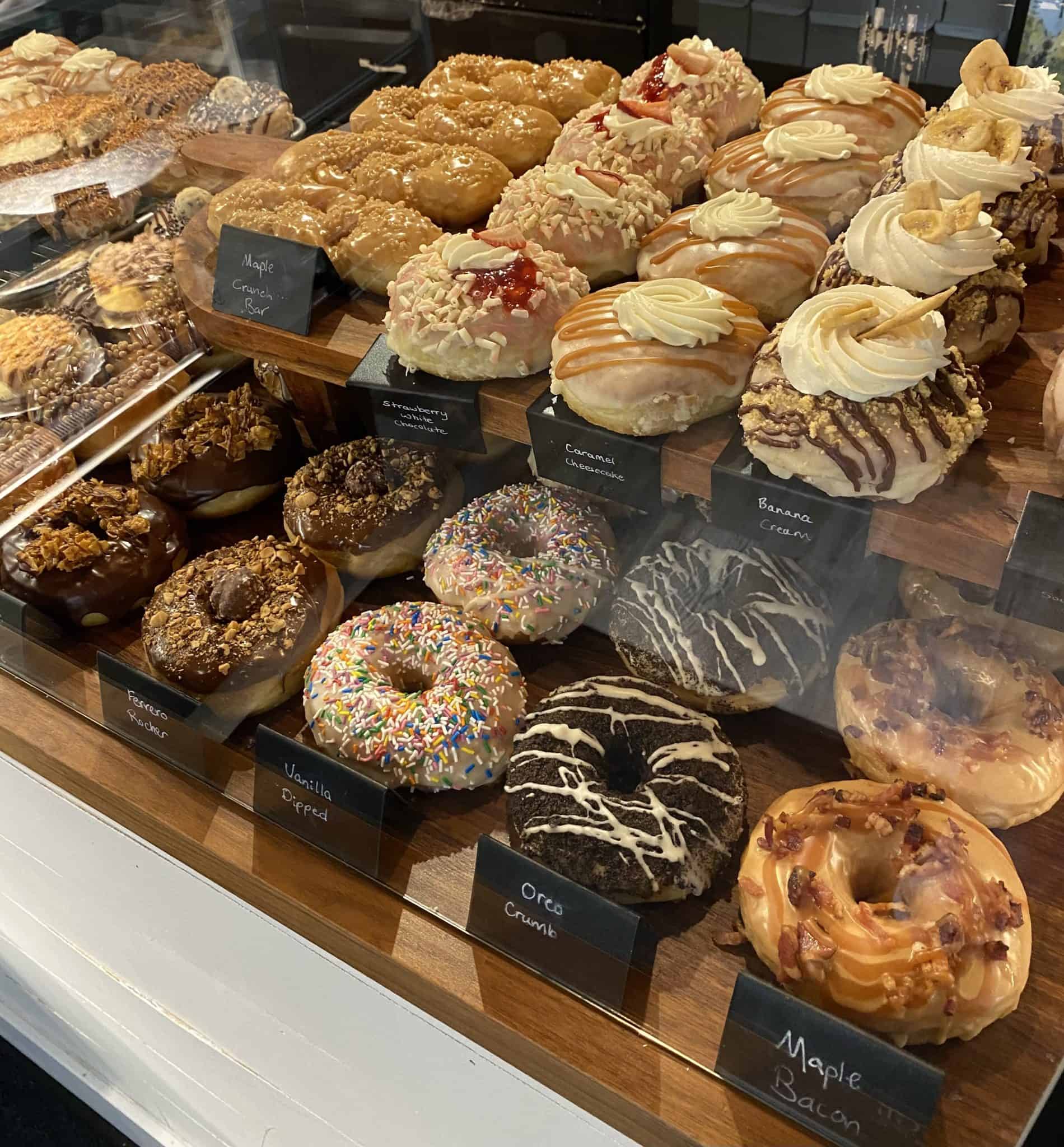 Ultimate Guide To Best Ontario Bakeries - Shop Local CANADA